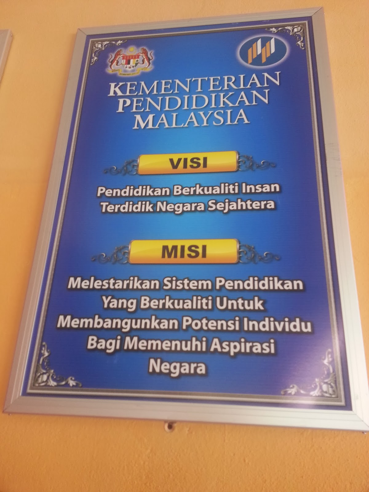 Berilmu Berdisiplin Berbakti: VISI & MISI KPM YANG LAMA & BARU